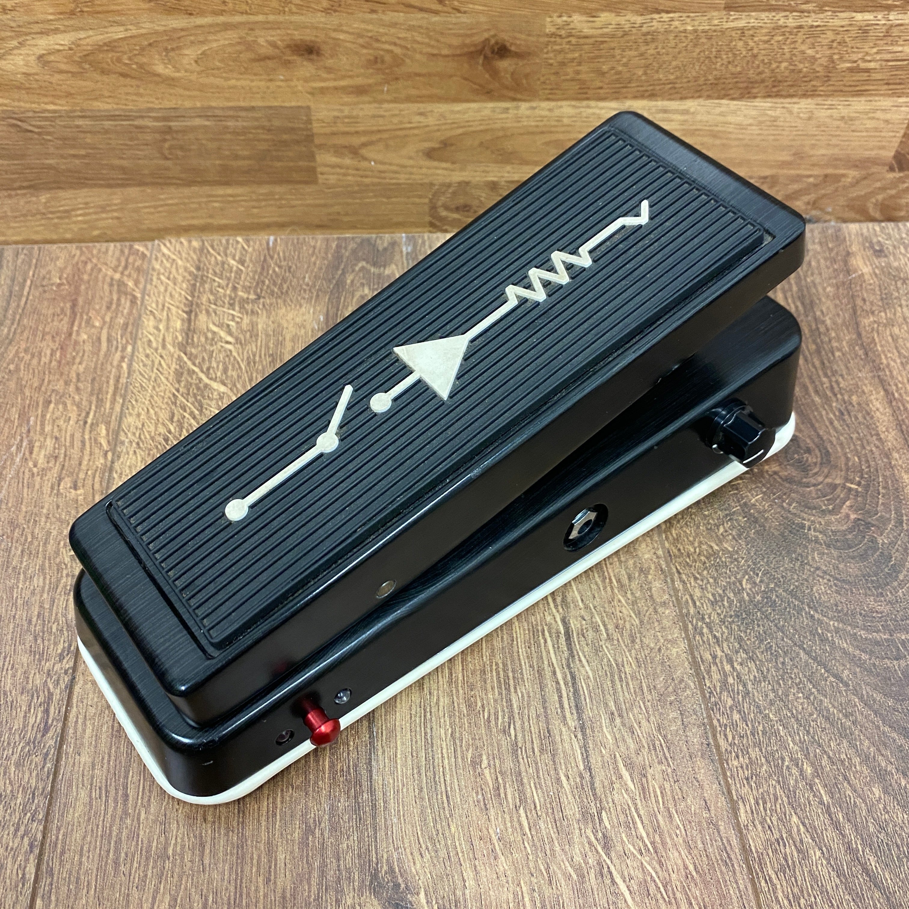 Pre-Owned Custom Audio Electronics Dunlop MC404 CAE Wah Pedal – Hippo ...